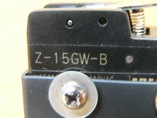 OMRON Z-15GW-B Snap Action Hinge Lever Snap Switch - Fen Industrial